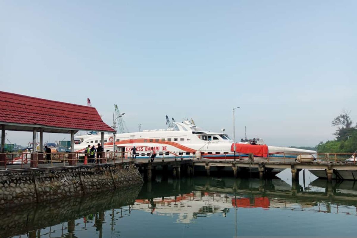 Monitoring Pergerakan Kapal Pelabuhan Tanjung Pandan Belitung - Monitoringkapal.com